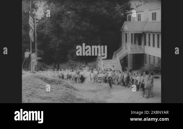 1942 - American children of German parents attend Patriotic vacation ...