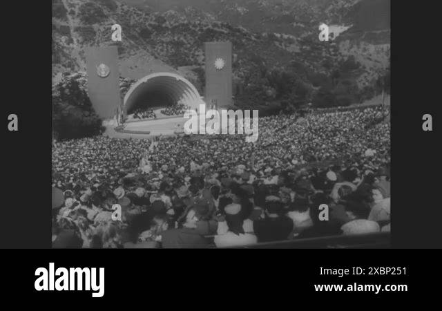 1943 - Soong Mei-Ling, China's First Lady, gives a speech at the ...