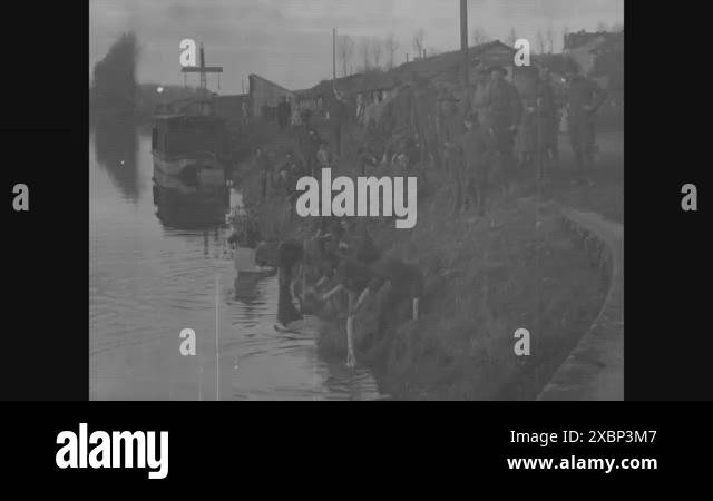 1918 - Soldiers in the 42nd Division wash their clothes, practice ...
