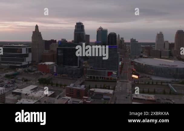 Skyline and citys twilight buildings Stock Videos & Footage - HD and 4K ...