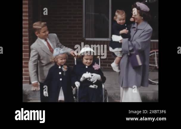 San Diego, United States, June 1955: 1950s wealthy American family ...