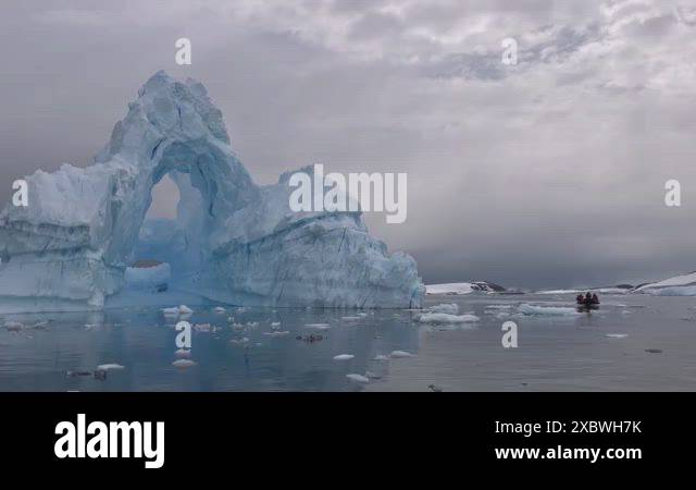 Ice arch Stock Videos & Footage - HD and 4K Video Clips - Alamy