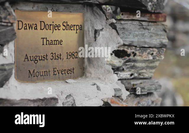 Climbing sherpa Stock Videos & Footage - HD and 4K Video Clips - Alamy