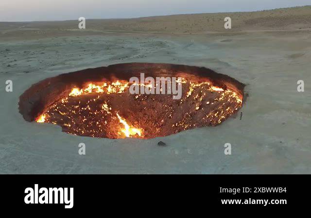 Darvaza gas crater Stock Videos & Footage - HD and 4K Video Clips - Alamy