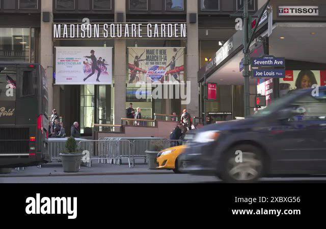Penn square sign Stock Videos & Footage - HD and 4K Video Clips - Alamy