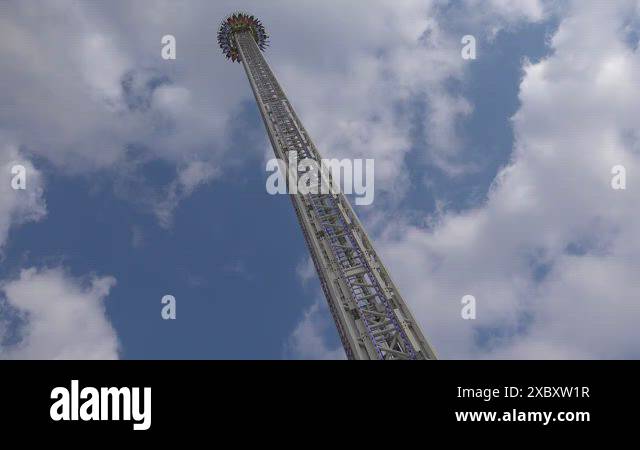 Thrill ride tower Stock Videos & Footage - HD and 4K Video Clips - Alamy