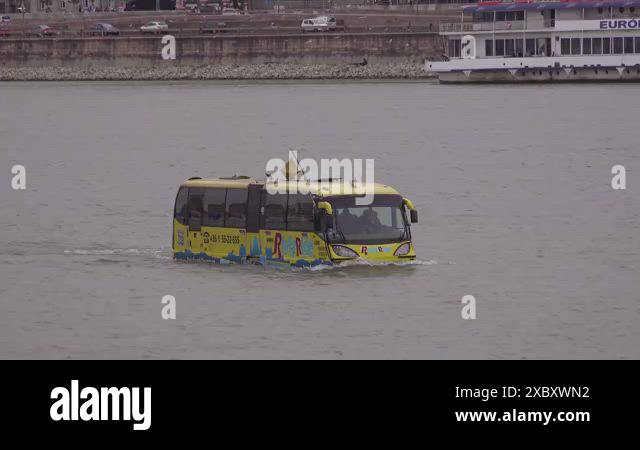 Amphibious tour bus Stock Videos & Footage - HD and 4K Video Clips - Alamy