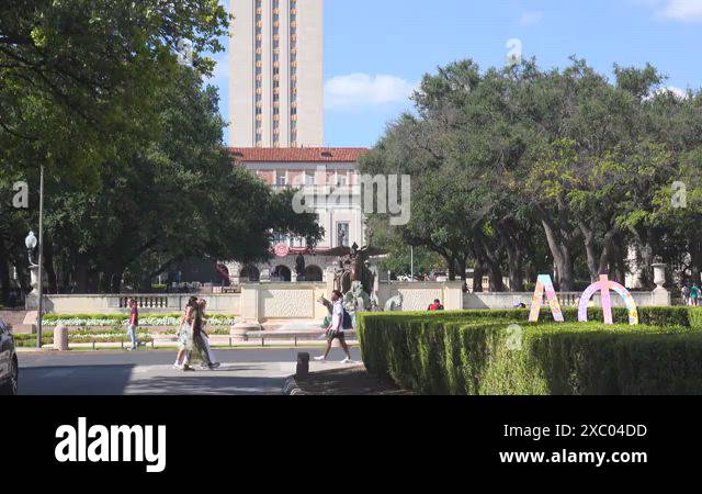 2021 - tilt up reveals the famous tower at the University of Texas ...