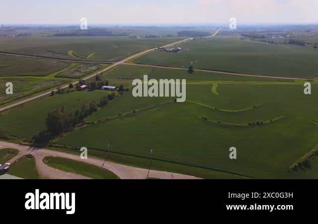 Iowa farm aerial Stock Videos & Footage - HD and 4K Video Clips - Alamy
