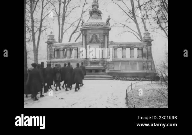 1917 maps Stock Videos & Footage - HD and 4K Video Clips - Alamy