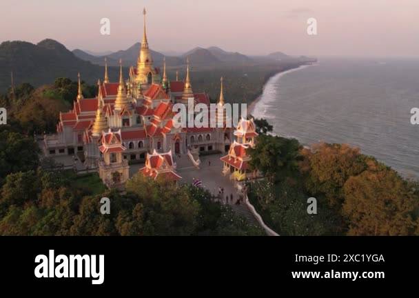 Wat thang tang sai Stock Videos & Footage - HD and 4K Video Clips - Alamy