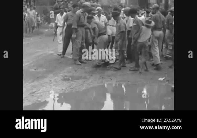 1945 - Filipino men who collaborated with the Japanese Army are ...