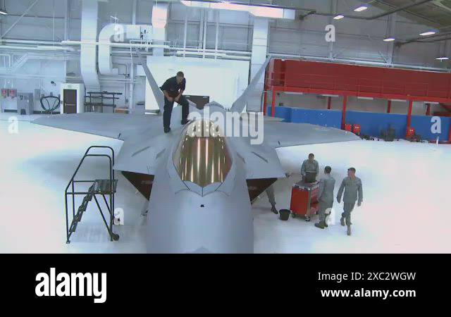 Fast raptor Stock Videos & Footage - HD and 4K Video Clips - Alamy