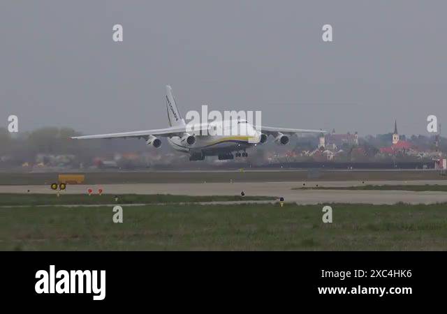 Medical airlift Stock Videos & Footage - HD and 4K Video Clips - Alamy