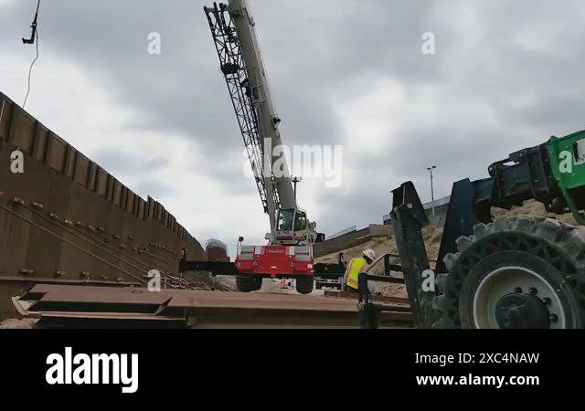 Us army construction Stock Videos & Footage - HD and 4K Video Clips - Alamy
