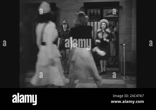 1939 - The Mayor for a Day (June Allyson) meets an opera star at Grand ...