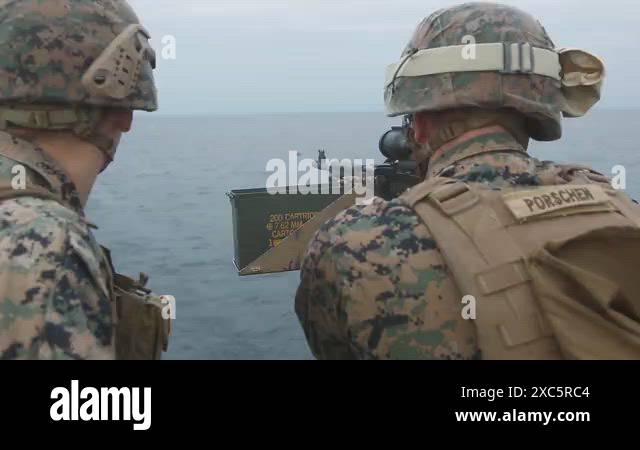 2020 US Marines fire machine guns to maintain heavy weapons proficiency ...