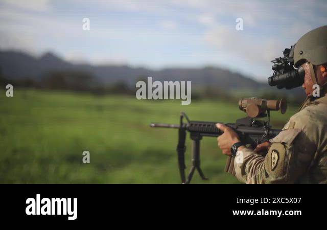 2020 U.S. Army soldiers weapons qualification using night vision ...