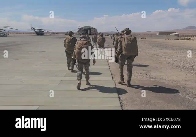 Marine paratrooper Stock Videos & Footage - HD and 4K Video Clips - Alamy