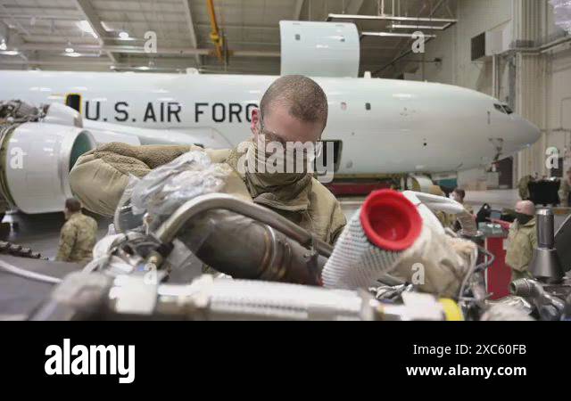 Boeing 707 airframe Stock Videos & Footage - HD and 4K Video Clips - Alamy