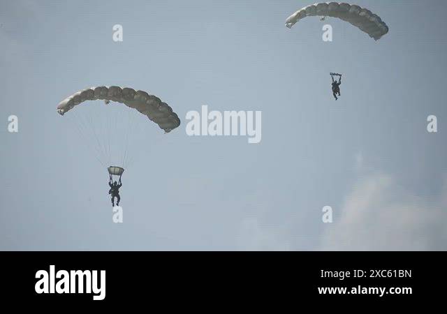 2021 U.S. Marines Maritime Raid Force conducts high altitude jump and ...