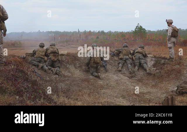 2020 U.S. Marines supervised live fire military machine gun training ...