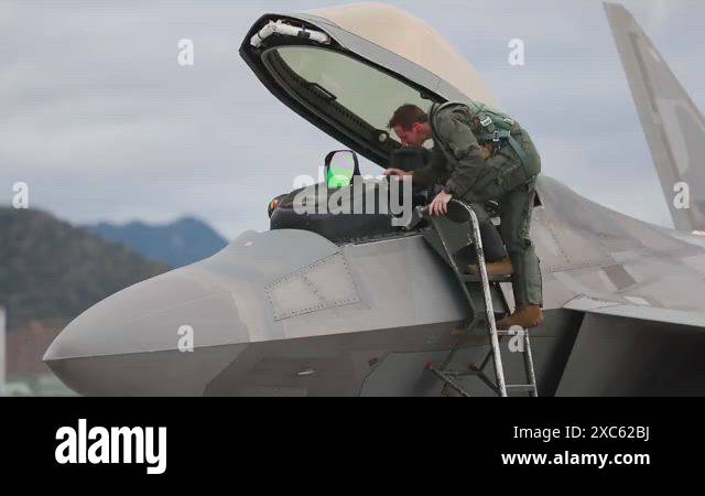 F 22 fighter cockpit Stock Videos & Footage - HD and 4K Video Clips - Alamy