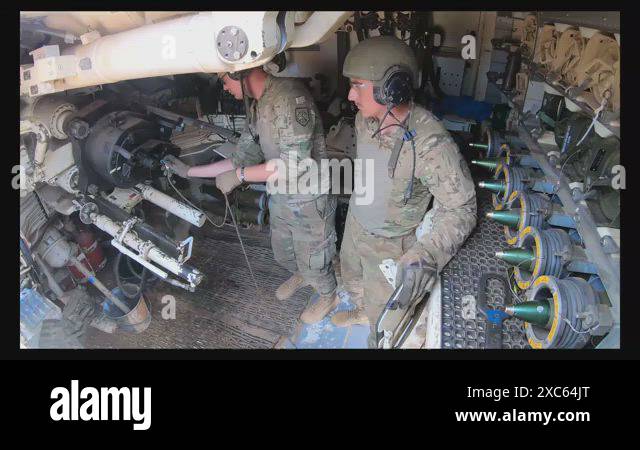 Paladin howitzer Stock Videos & Footage - HD and 4K Video Clips - Alamy