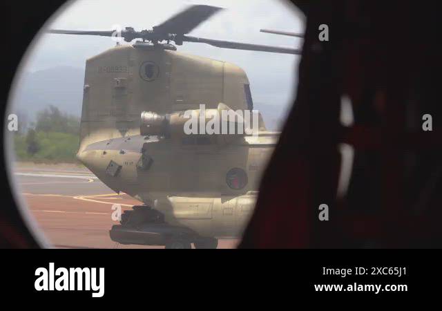 MAUI, HI 2023 Hawaii Army National Guard CH47 Chinook helicopter water ...