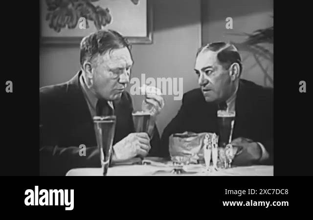 US - 1941 - in this crime film, two gangsters share their opinions ...