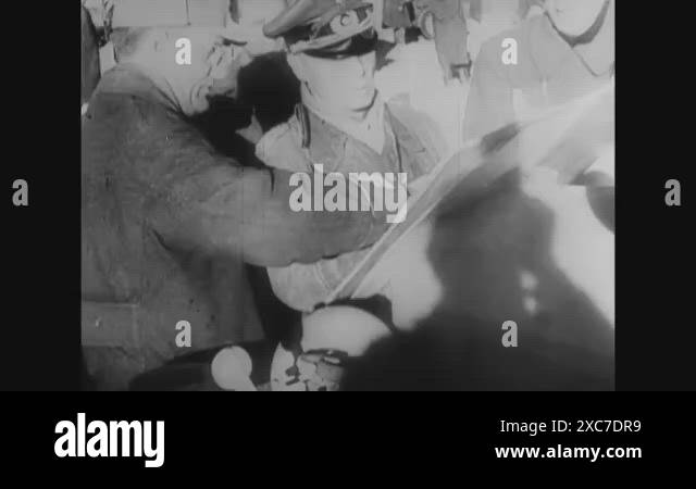 NORTH AFRICA - 1942 - Nazi Field Marshal Erwin Rommel uses a map to ...