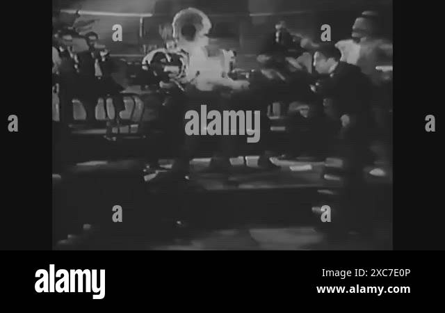 USA - 1933 - In this comedy an orchestra provides music for a fight ...