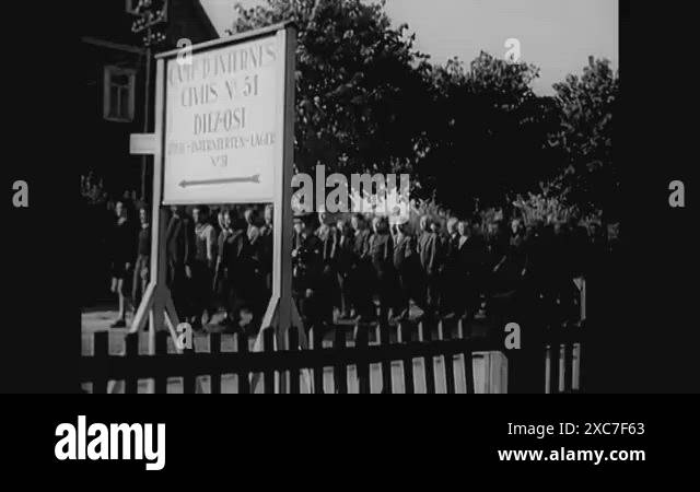 GERMANY - 1947 - American soldiers guard a prison in their sector of ...