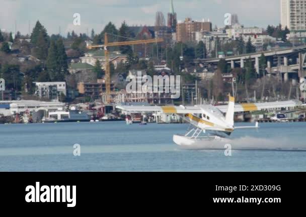 Seaplane Taking Off from Lake Union in Seattle, Washington. Floating ...