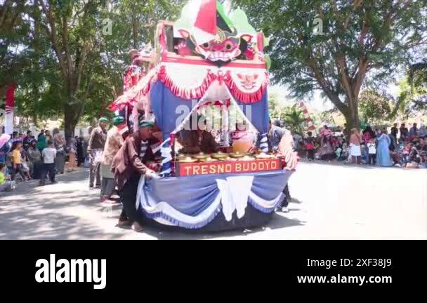 MUNTOK,INDONESIA - SEPTEMBER 15, 2023 : Performing Arts Of Playing The ...