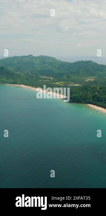 Ocean waves on Dagmay Beach, and Mariposa Beach in El Nido, Palawan ...