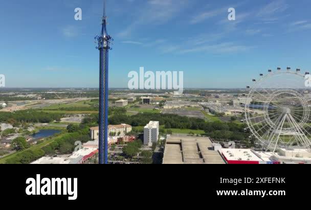 Orlando Starflyer and Ferris observation wheel on International Drive ...