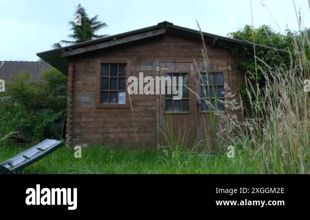 Static home garden Stock Videos & Footage - HD and 4K Video Clips - Alamy
