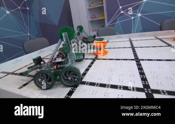 Lifting crane built from construction kit parts at computer science ...