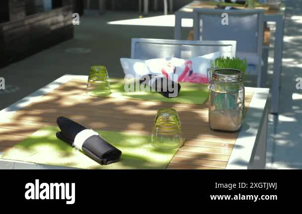 Alfresco dinner setting Stock Videos & Footage - HD and 4K Video Clips ...