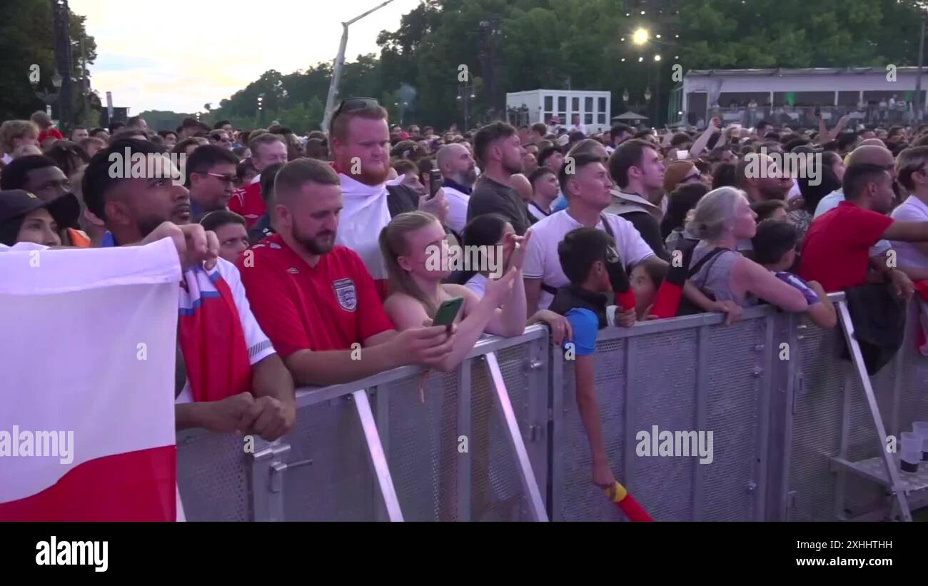 Fan sing national anthem Stock Videos & Footage - HD and 4K Video Clips ...