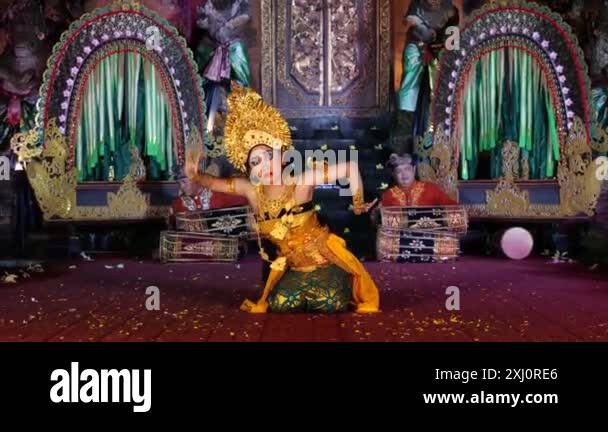 Vibrant theater Stock Videos & Footage - HD and 4K Video Clips - Alamy