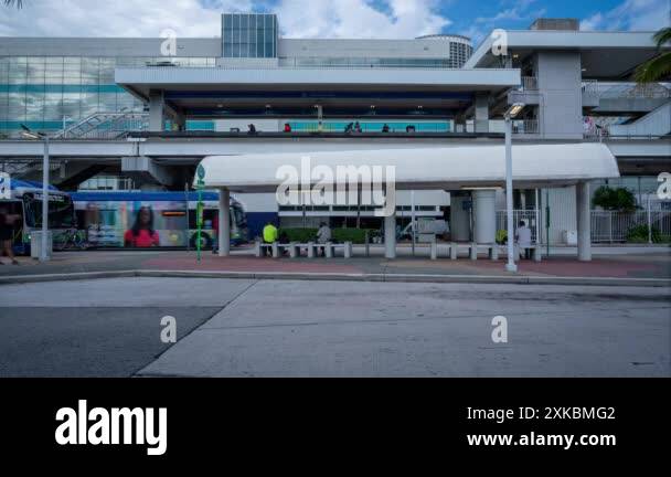 Elevated automated people mover system Stock Videos & Footage - HD and ...