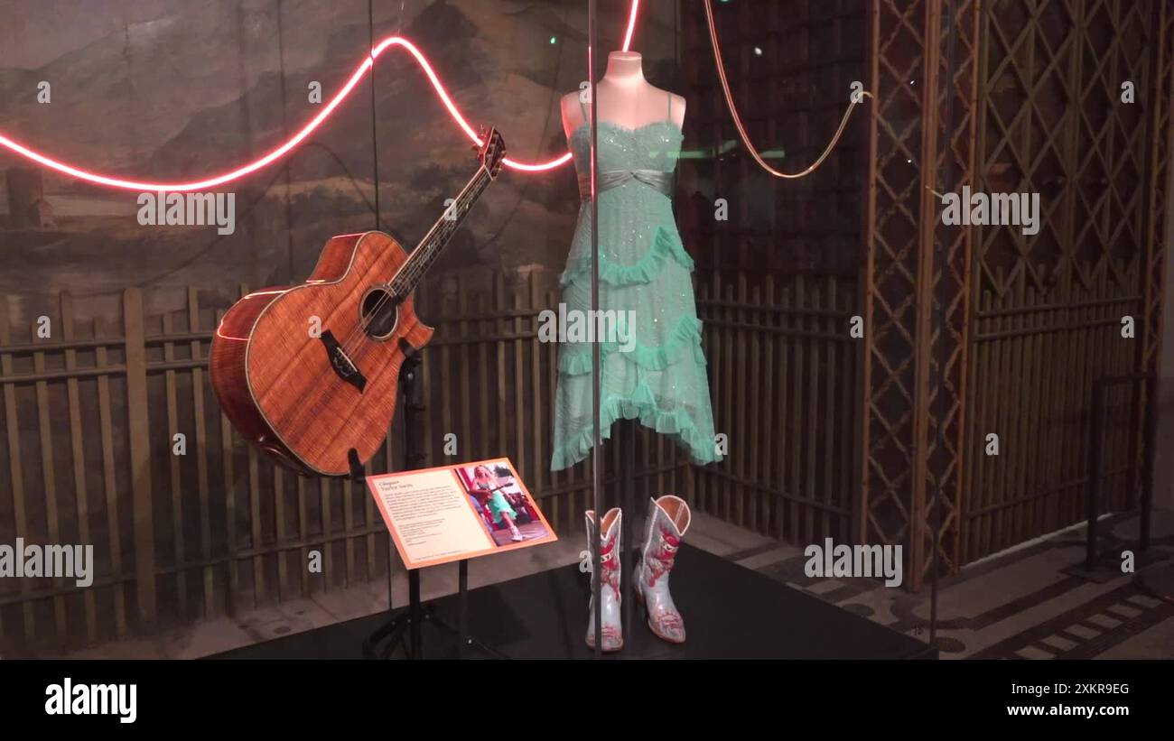 Taylor Swift exhibit goes on display at the V&A Stock Video Footage - Alamy