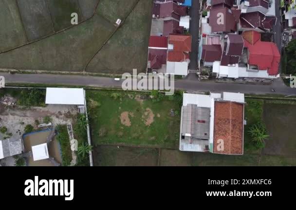 Central grass plot Stock Videos & Footage - HD and 4K Video Clips - Alamy
