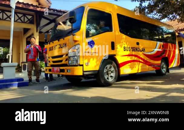 Lorry transport indonesia Stock Videos & Footage - HD and 4K Video ...