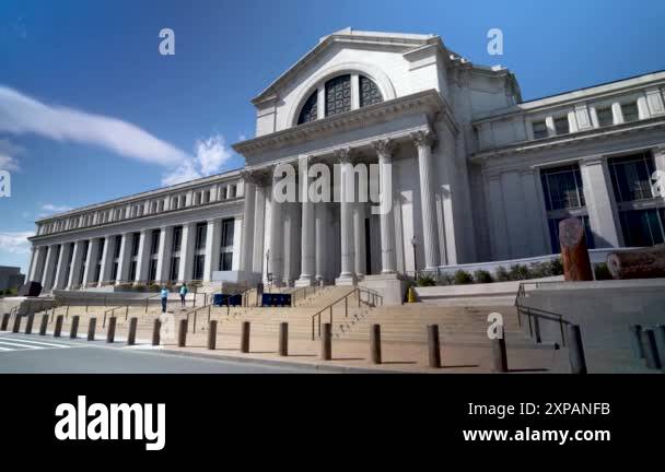 Steadicam push into the Smithsonian Museum of Natural History in ...