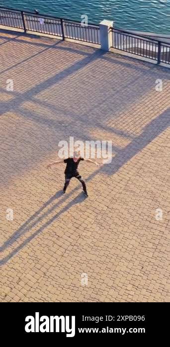 Vertical dancer Stock Videos & Footage - HD and 4K Video Clips - Alamy