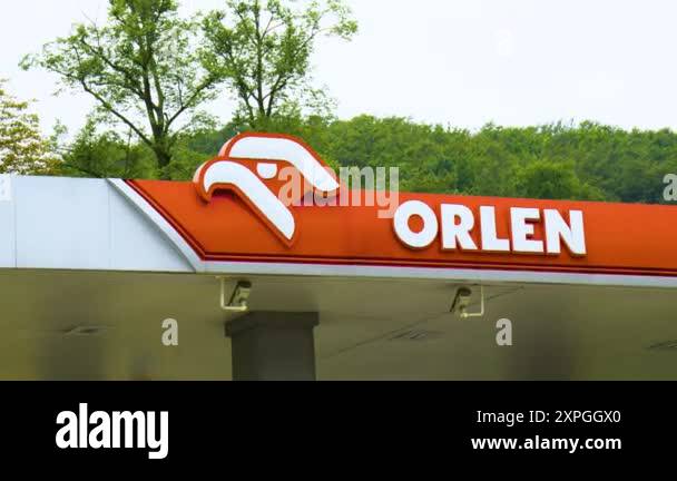 Orlen logo Stock Videos & Footage - HD and 4K Video Clips - Alamy