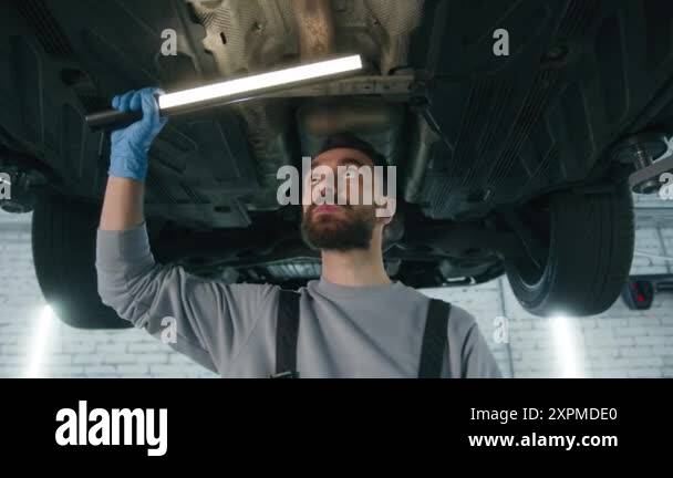 Problem automobile Stock Videos & Footage - HD and 4K Video Clips - Alamy